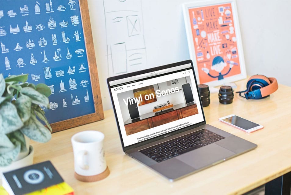 Macbook Pro On A Creative Desk » CSS Author