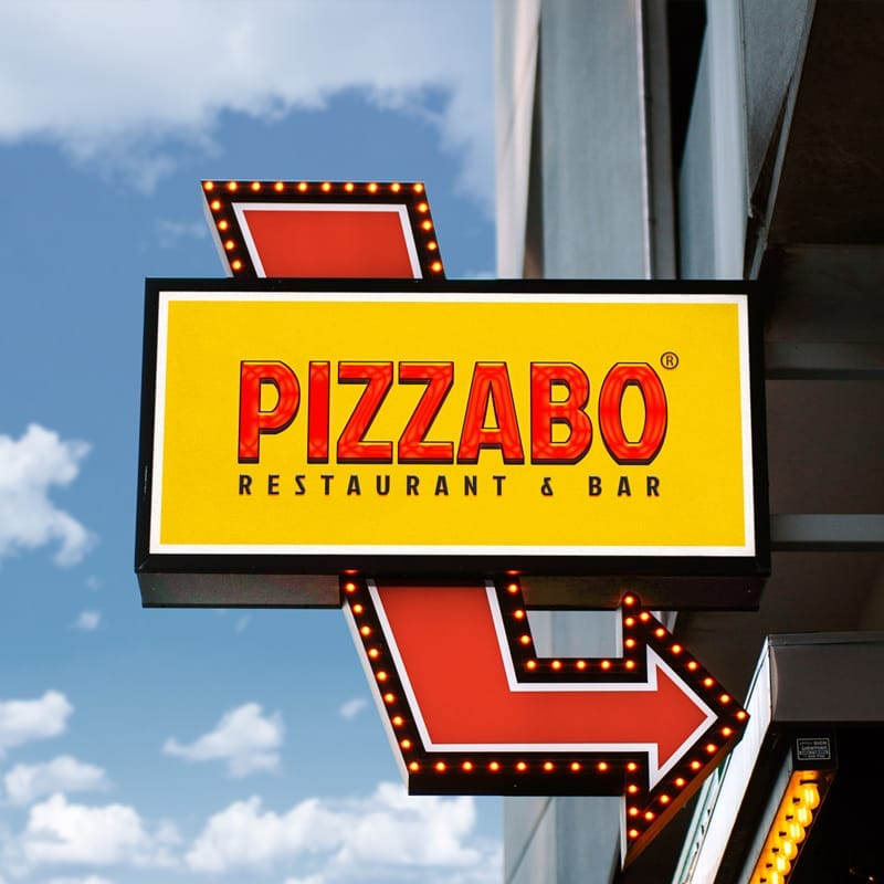 Free Vintage Restaurant Sign Mockup PSD