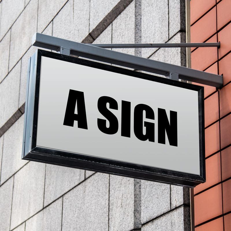 Free Rectangle Store Sign Mockup PSD